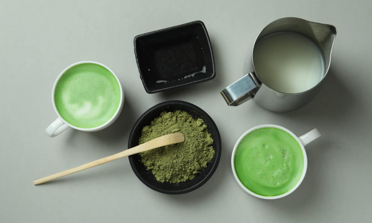 Matcha koffie: Waarom het zo populair is en hoe je het maakt - Nutrifoodz