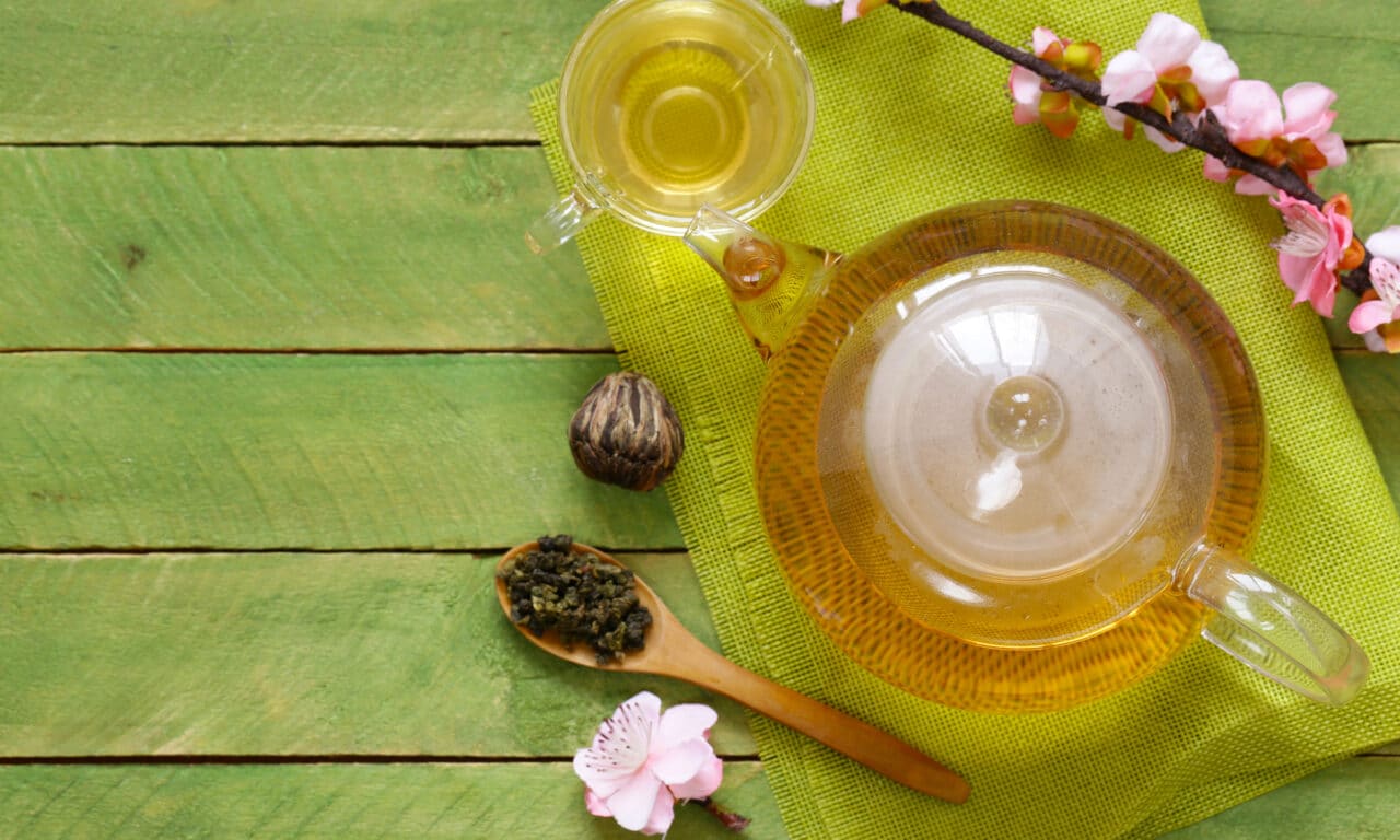 Groene thee en theïne: Alles wat je moet weten over cafeïne in groene ...